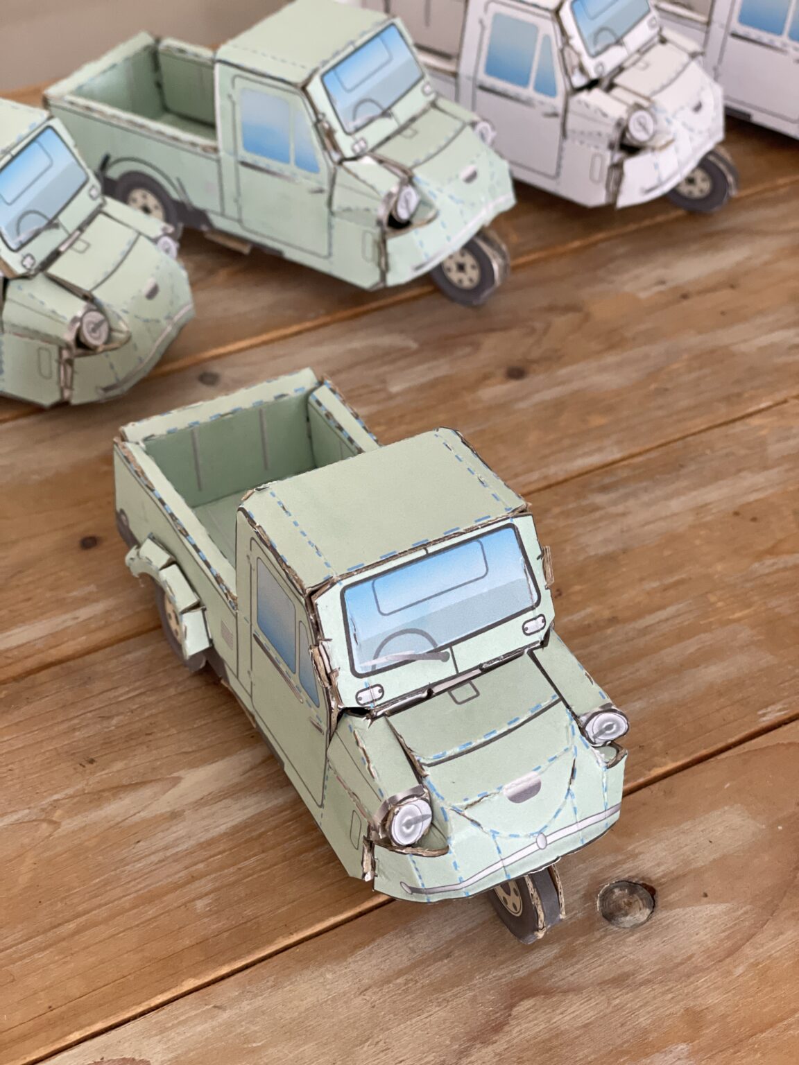 ペーパークラフト「ミゼット」 - ダンボール工作の知育玩具（おもちゃ）専門店Moco-ya（モコヤ）